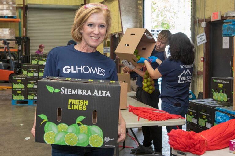 Naples Volunteers Kickstart Summer of Service – GL HOMES PHILANTHROPY